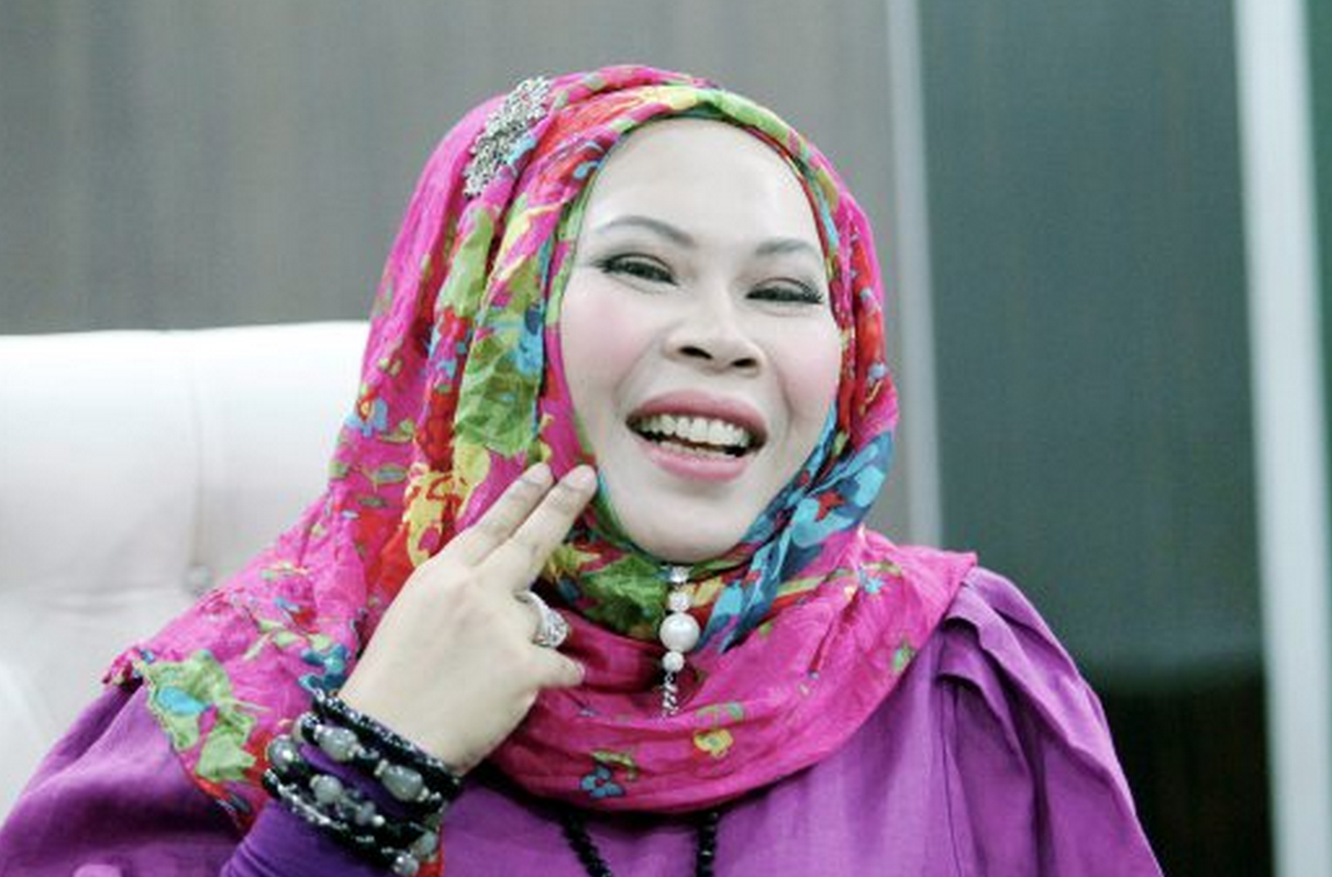 Tauke Qu Puteh, Datuk Vida Gila Glamor? | Berita Sangat Serius