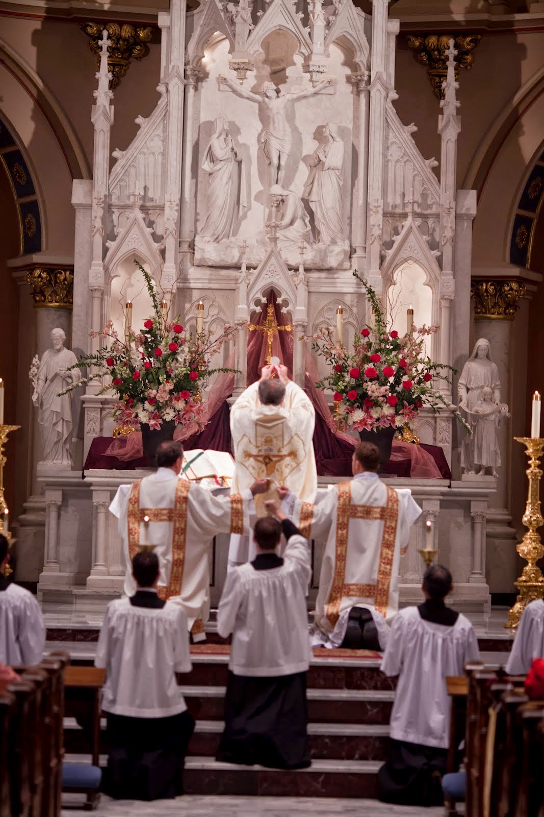 southern orders: THE LATIN RITE MASS: SHOULD IT BE MORE LUTHERAN IN ...