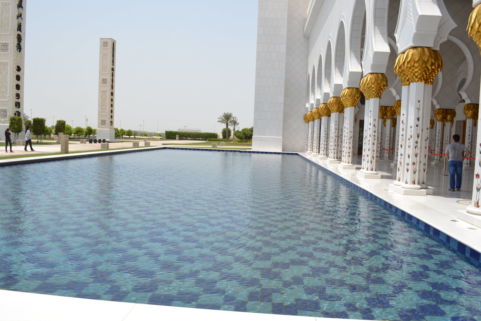 The Verows @ UAE!: The Grand Mosque of Abu Dhabi: Sheikh Zayed Grand Mosque