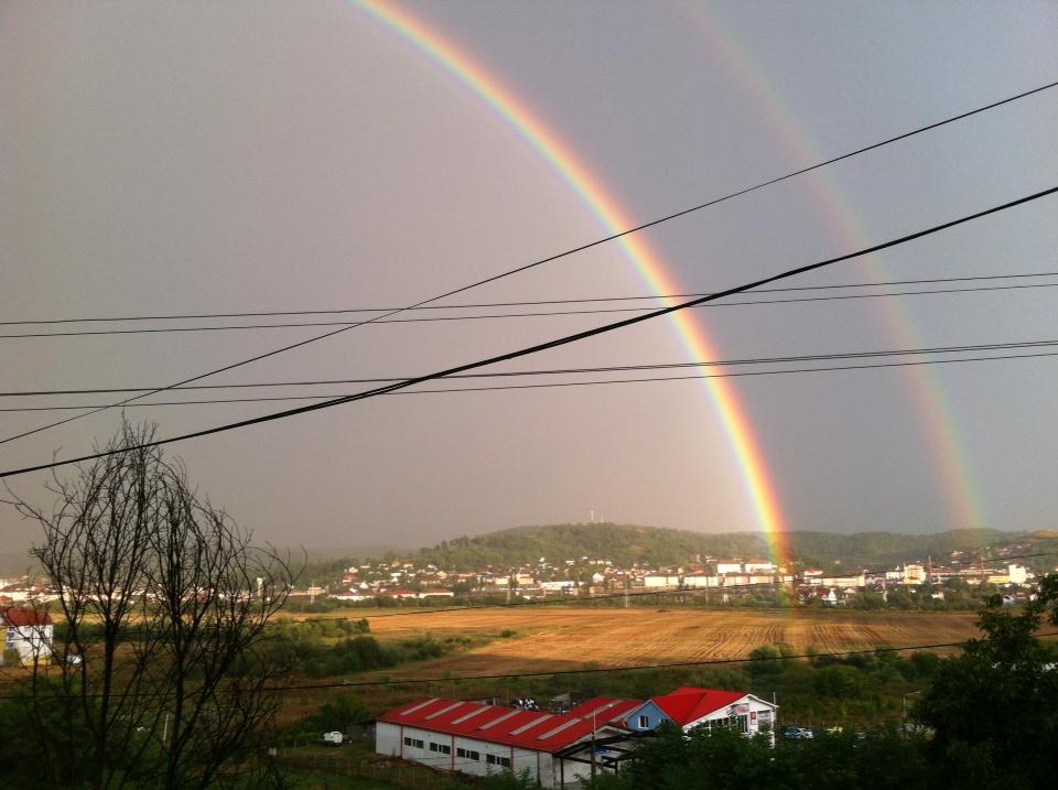 FOTO ŞI VIDEO - Curcubeu DUBLU la Mediaş. Imagini SUPERBE | MEDIAŞ ...