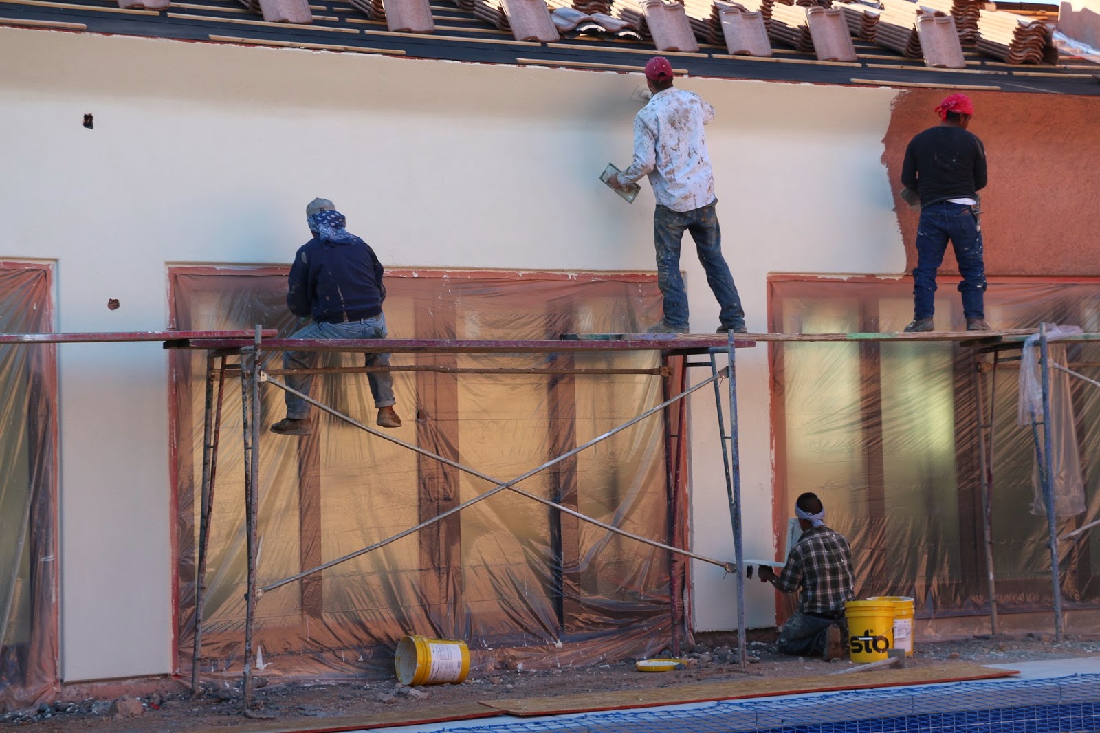 Dusty Coyote: Stucco Complete