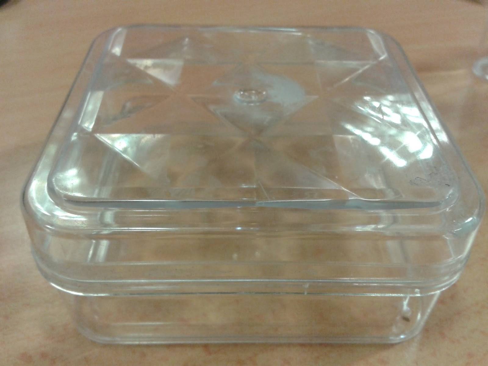 Wedding Diaries: Doorgift: Transparent Plastic Box a.k.a bekas plastik