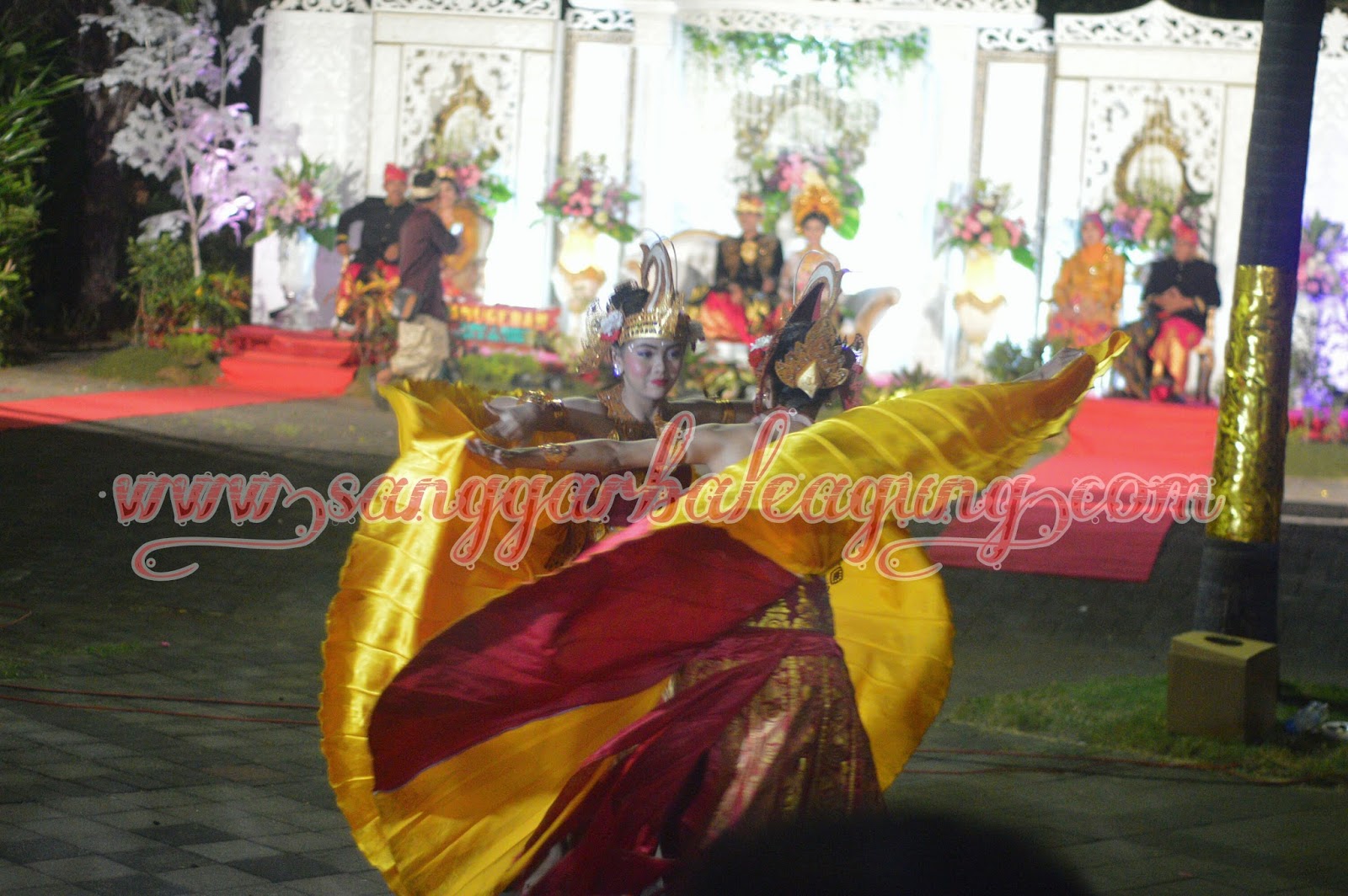 Penari Bali Surabaya: Tata Rias Penari Bali