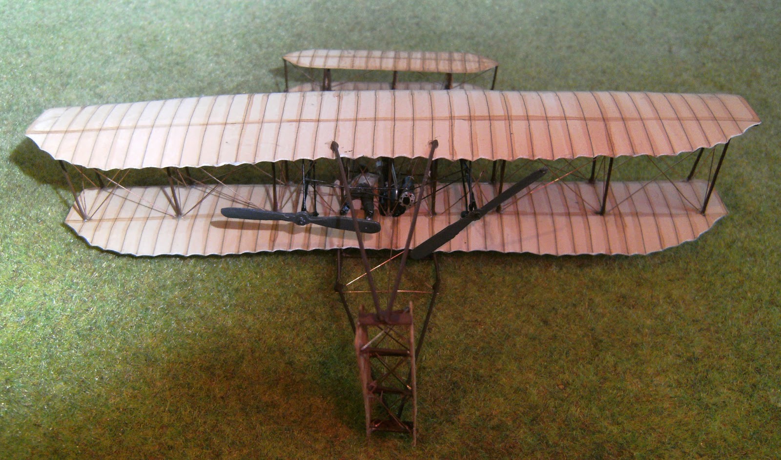 Happyscale-Modellbau: Wright Flyer - papermodel ( and wire ) 1:72