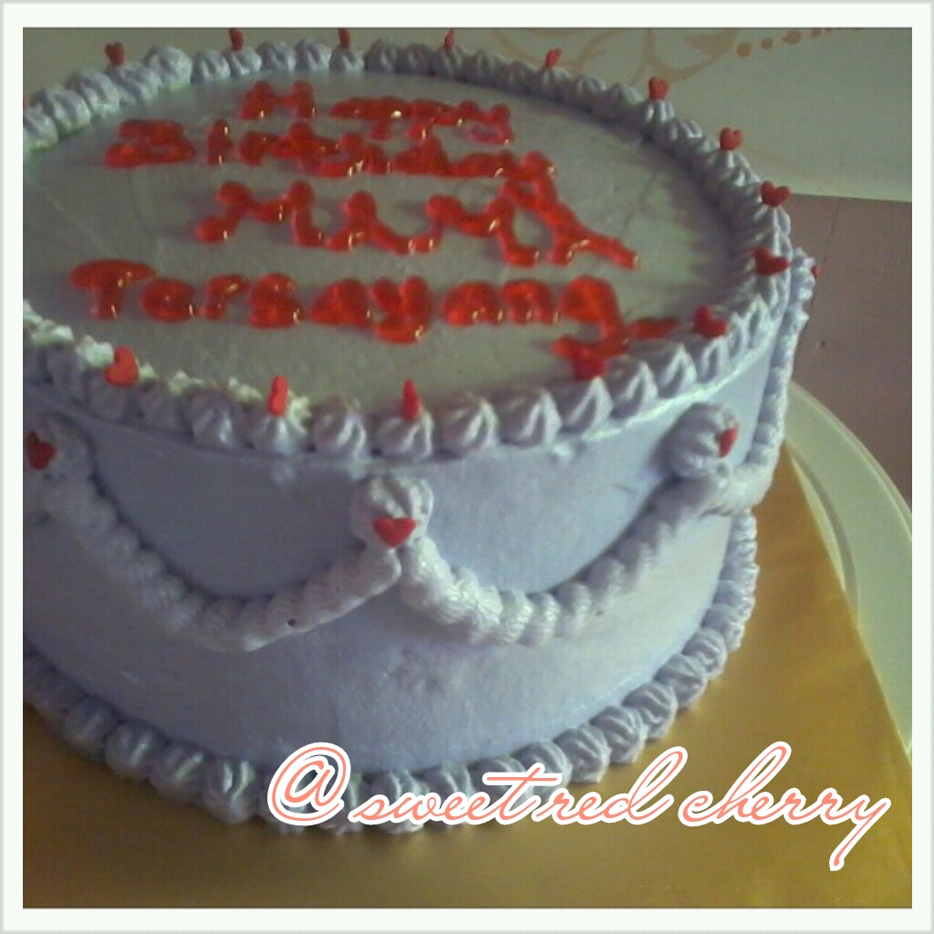 Sweet red cherry: KEK BIRTHDAY: YAM SPONGE CAKE ORDERED BY UCI