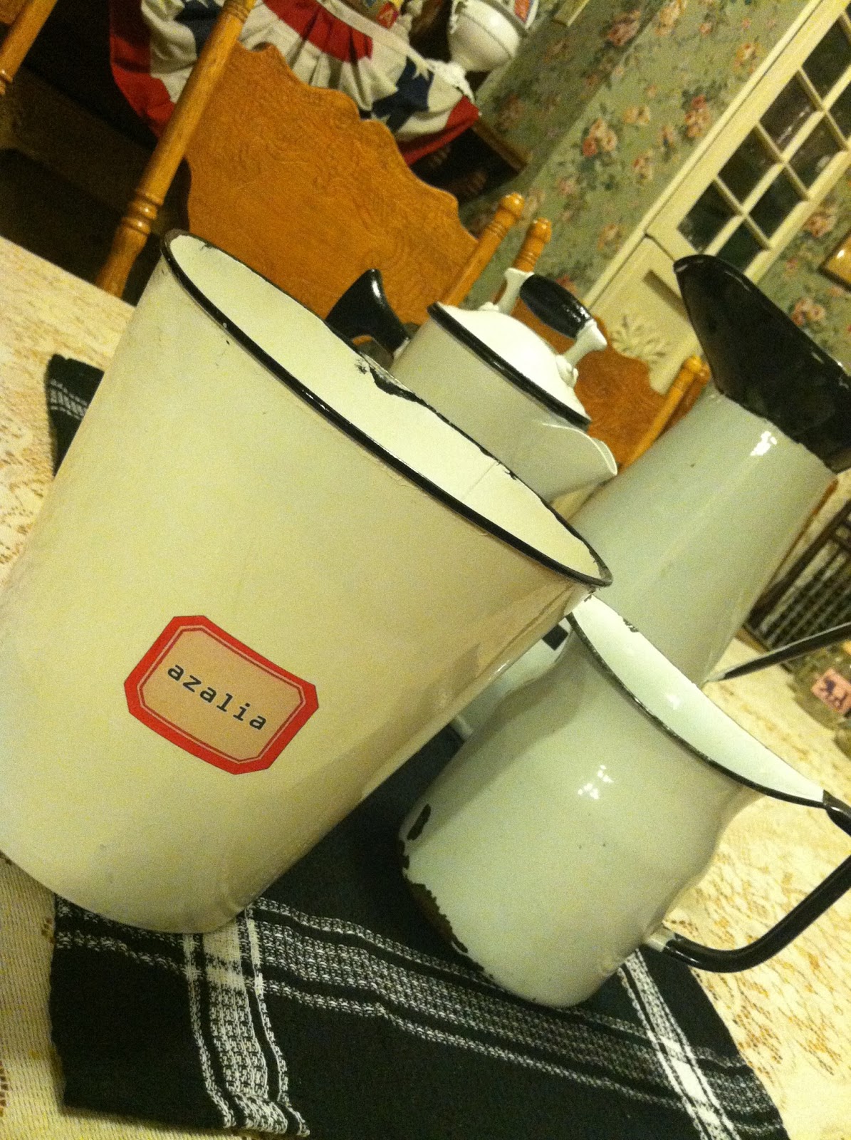 Pollyanna Reinvents: DIY Making Fake Enamelware