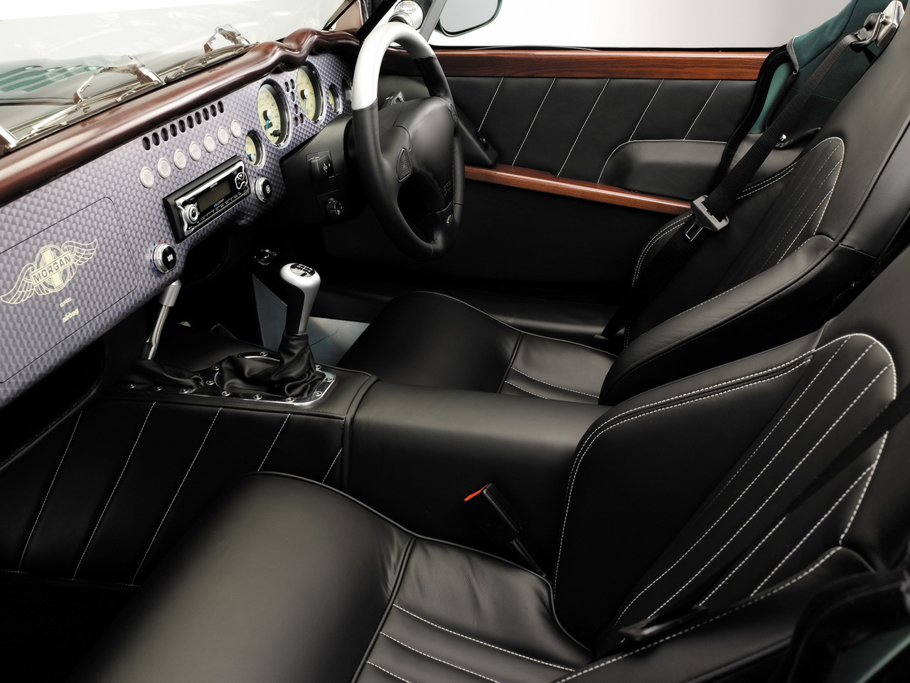 morgan aero 8 interior
