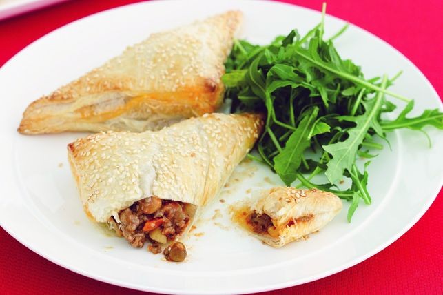Beef and vegetable triangles recipe | LEBANESE RECIPES