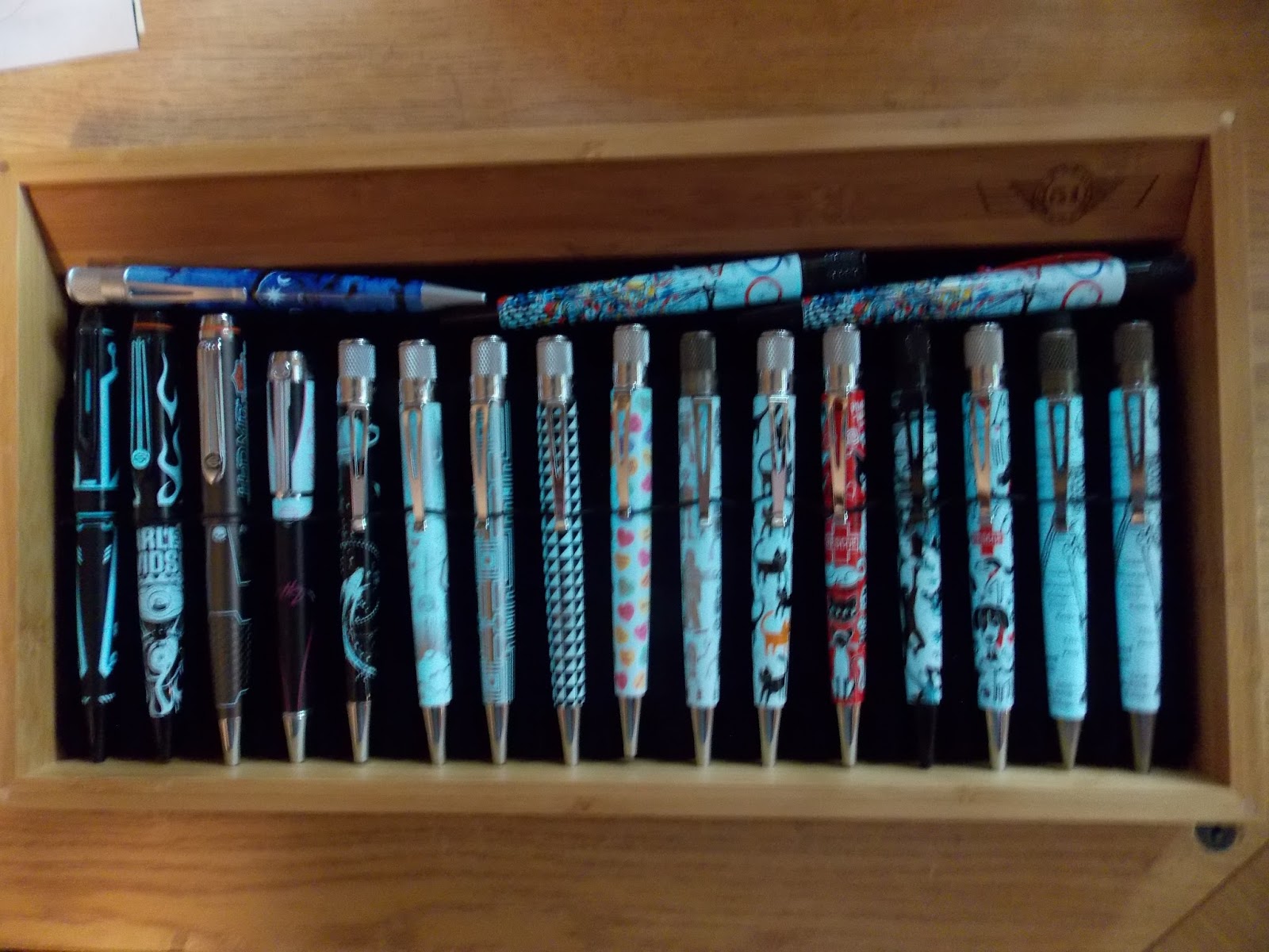 My Supply Room: Glow in the Dark Retro 51 Pens