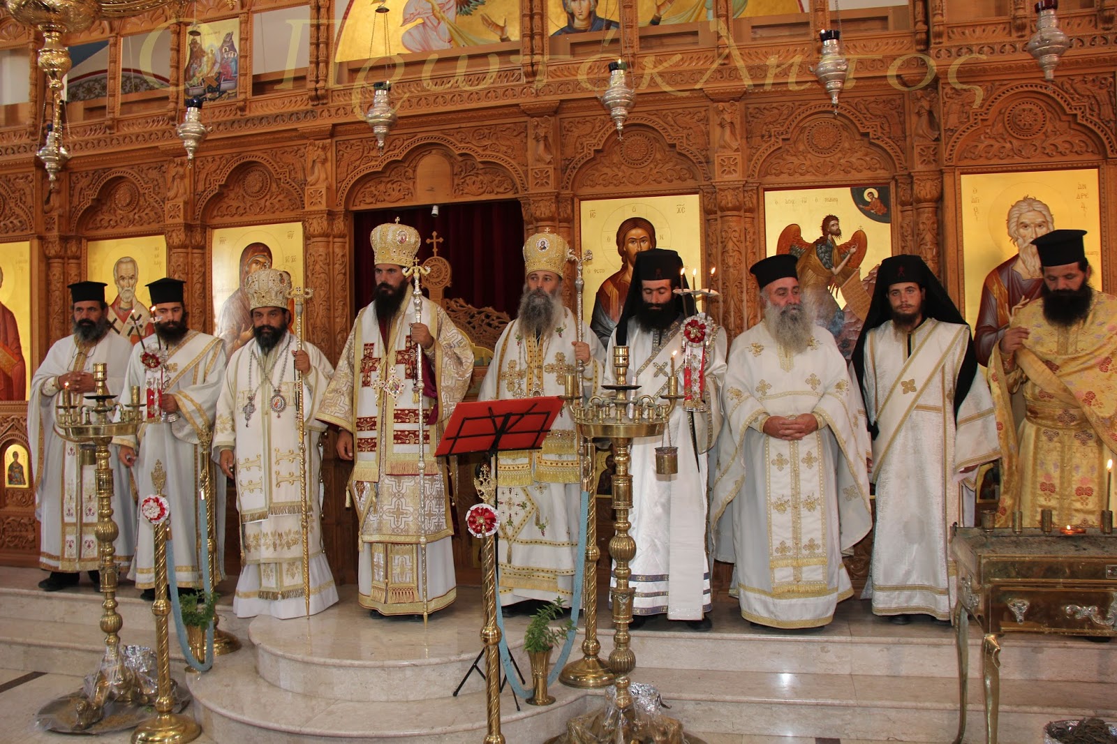 Ο Πρωτόκλητος: Η ΠΡΩΤΗ ΛΕΙΤΟΥΡΓΙΑ ΤΟΥ ΝΕΟΥ ΑΡΧΙΕΠΙΣΚΟΠΟΥ ΚΥΠΡΟΥ