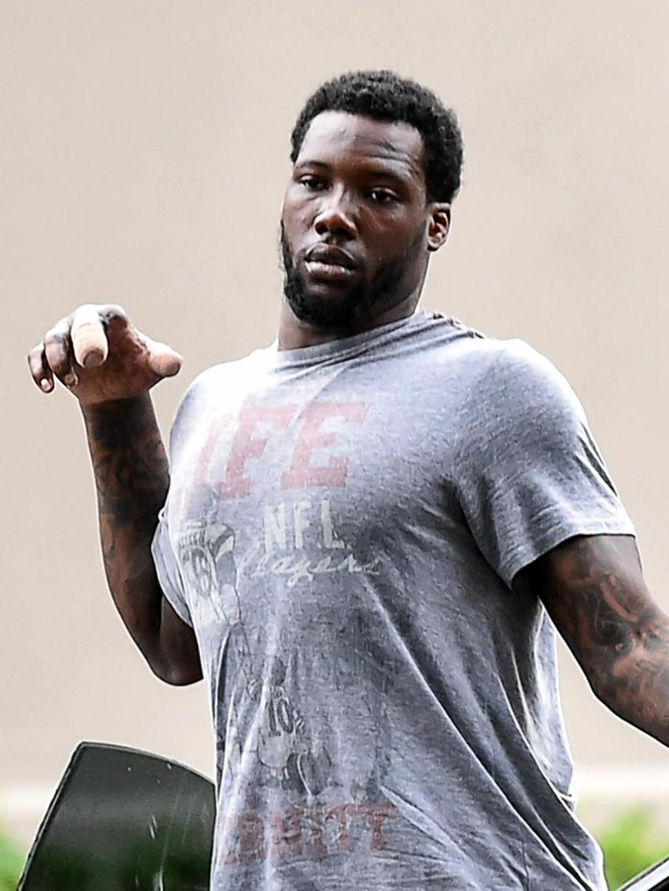 EXCLUSIVE PHOTO: Leaked Photos of Jason Pierre-Paul Missing Fingers ...