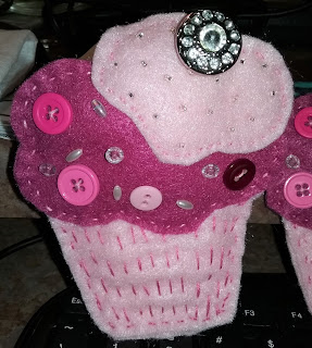 Butterfly of Four : Felt Cupcakes - Free Patterns and Tutorial