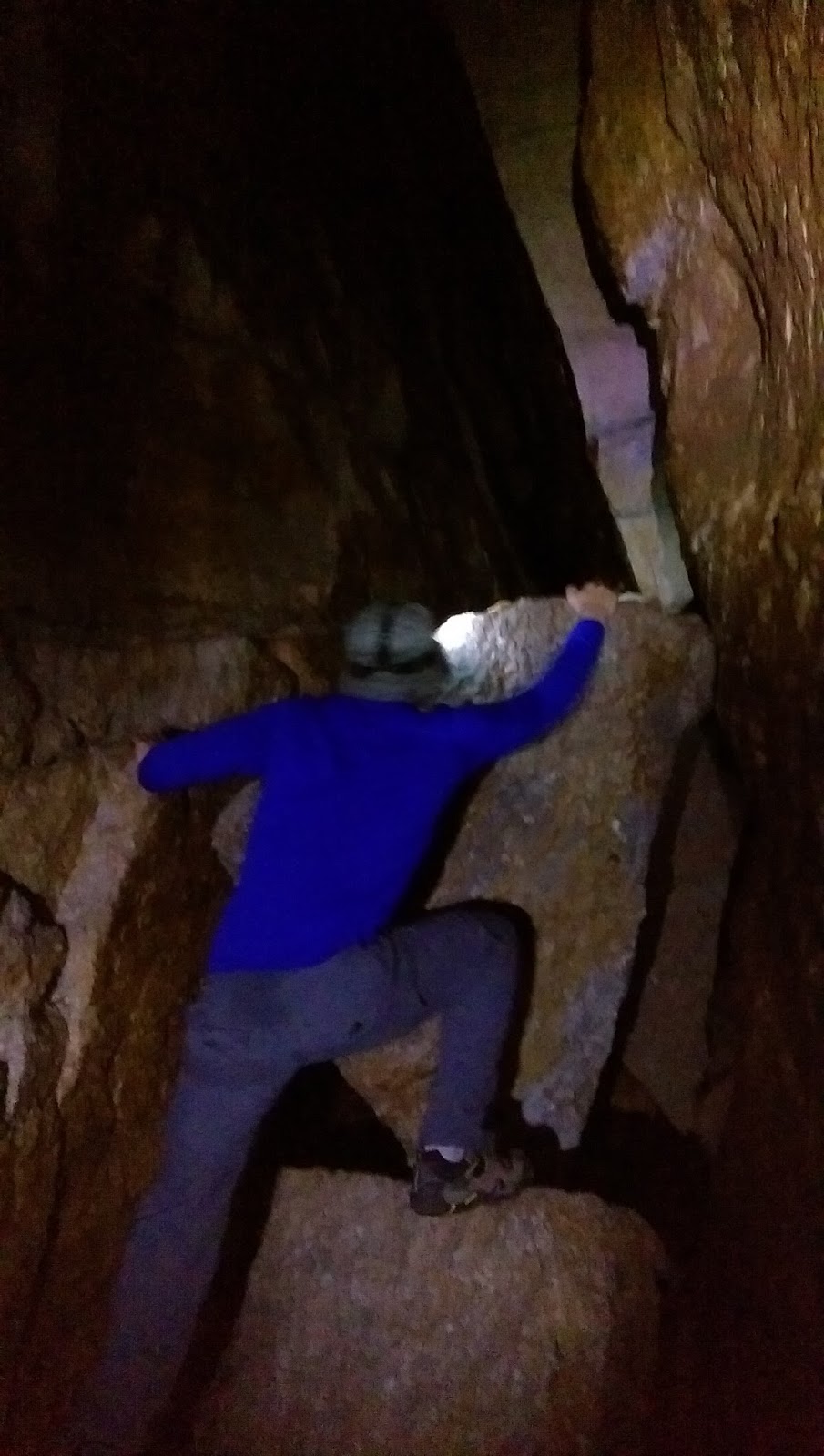 AR Explorer: Hiking to the Shingle Gully Ice Caves - Minnewaska State ...