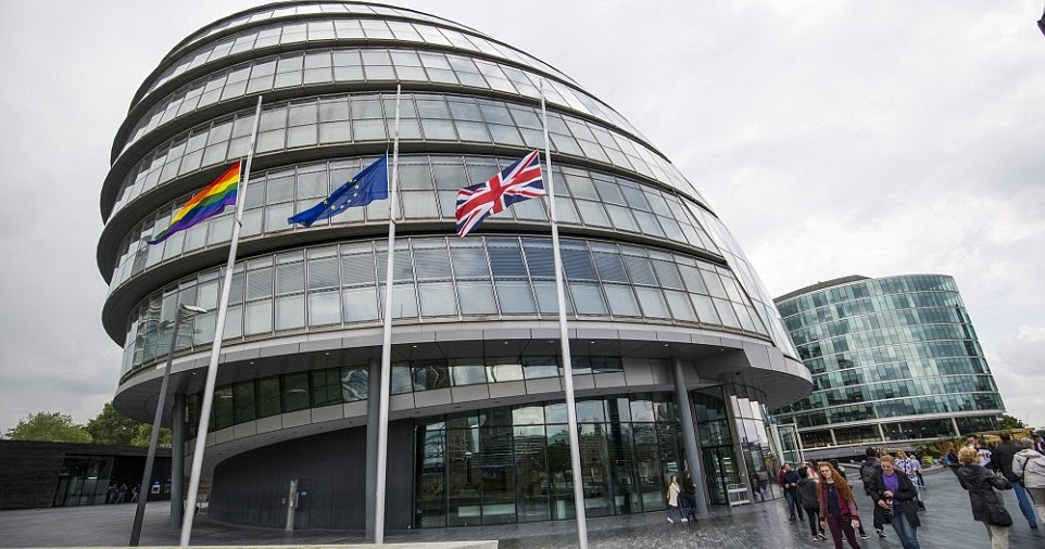 Assembly pictures : City Hall flags demonstrate diversity in UK
