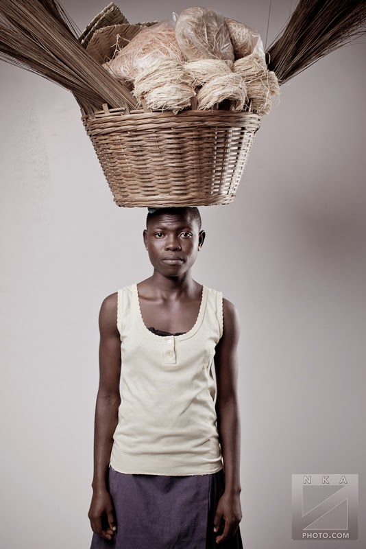 OLTRE IL MURO: ARTE e FOTOGRAFIA: IL NARRATORE D’AFRICA | NANA KOFI ACQUAH