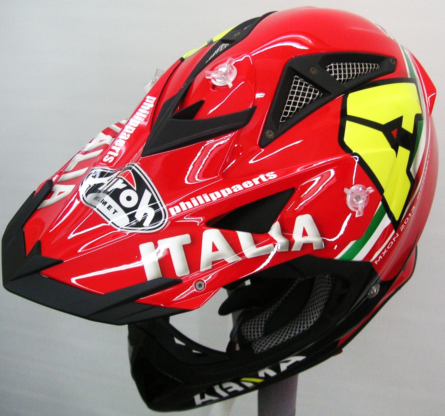 Hand Painted Helmets - Design your helmet today..!!: Airoh Motocross ...