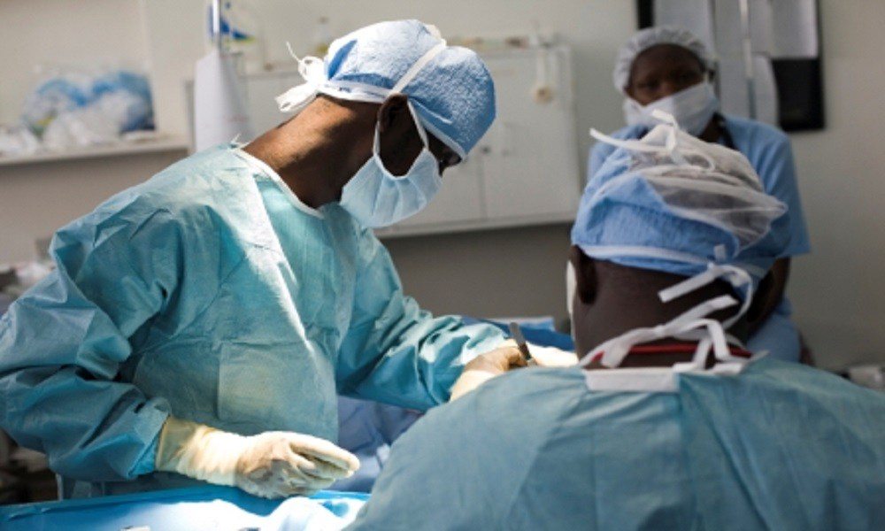 A NIGERIAN DOCTOR STEALS PATIENT S KIDNEY DURING OPERATION The Biafra a-nigerian-doctor-steals-patient-s-kidney-during-operation-the-biafra