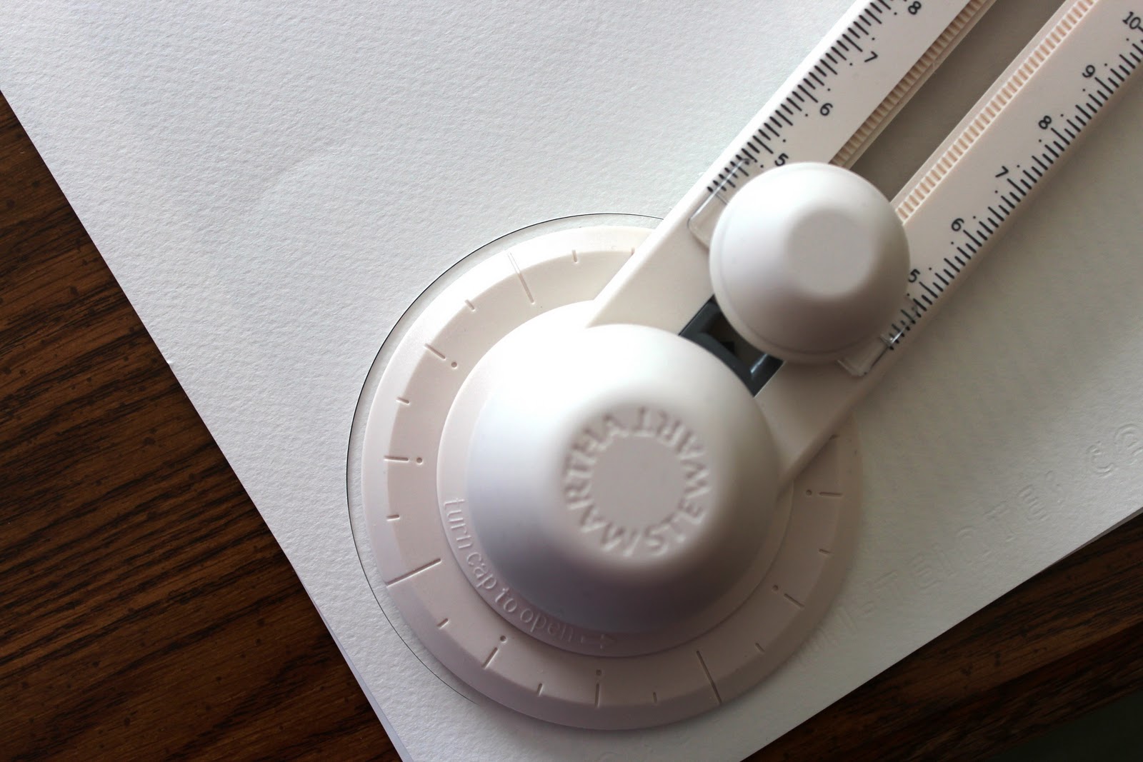 love tenfold: diy | fish scale art