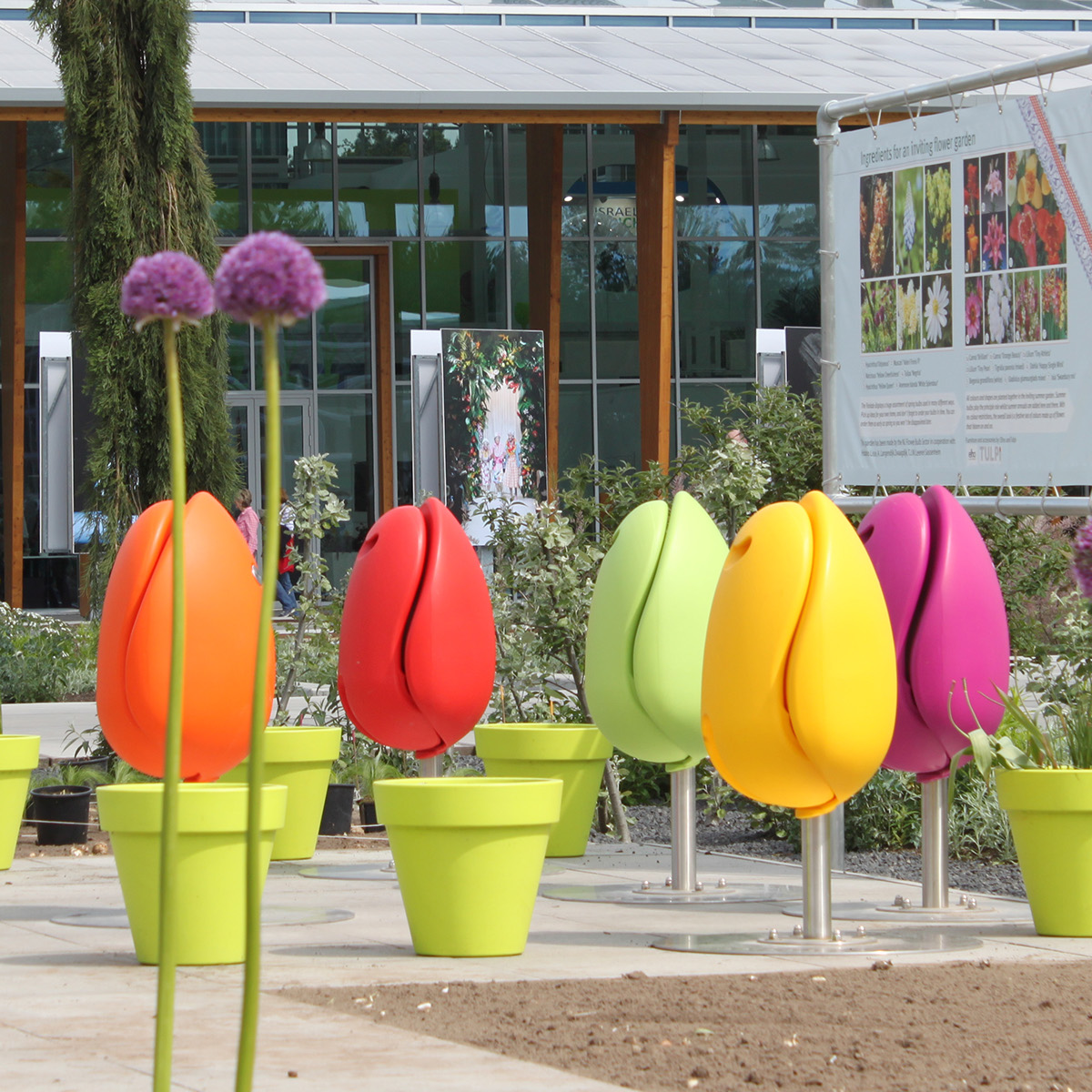 Furniture and wood shavings: Marco Manders