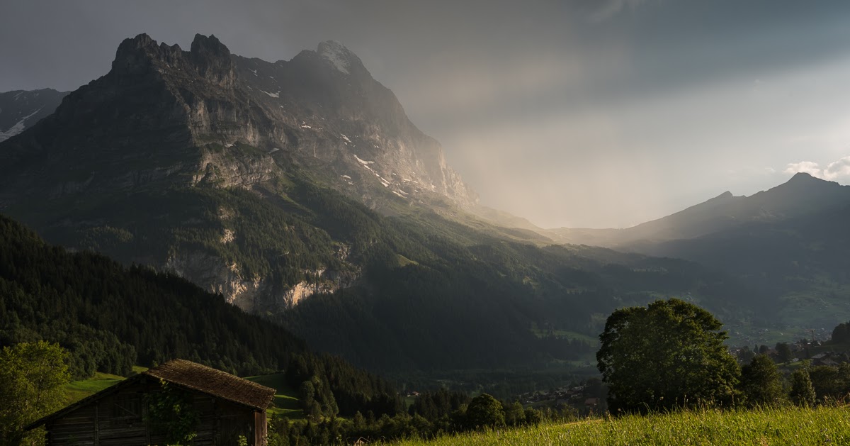 Paying Ready Attention - Photo Gallery: Eiger Light 2