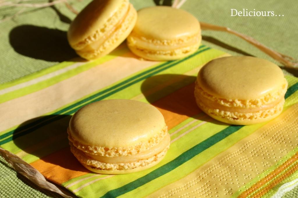Deliciours...: Petite leçon de macarons – Lesson One – Macarons citron ...