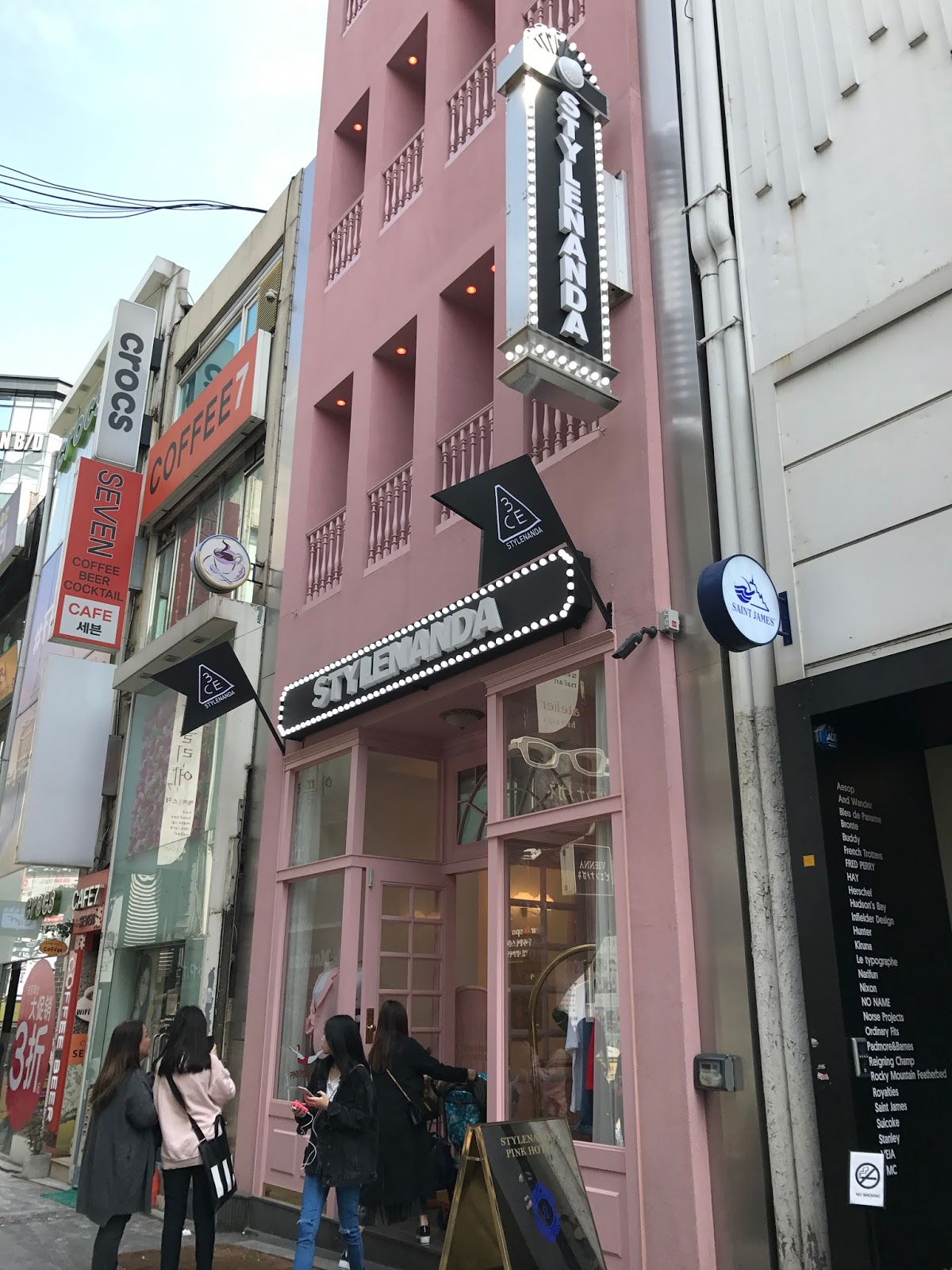 [Seoul - Myeongdong] StyleNanda Pink Hotel and Pink Pool Cafe - Rooftop ...