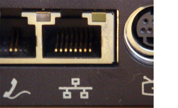 Mega Yulia: Dasar-dasar Pengoperasian Komputer