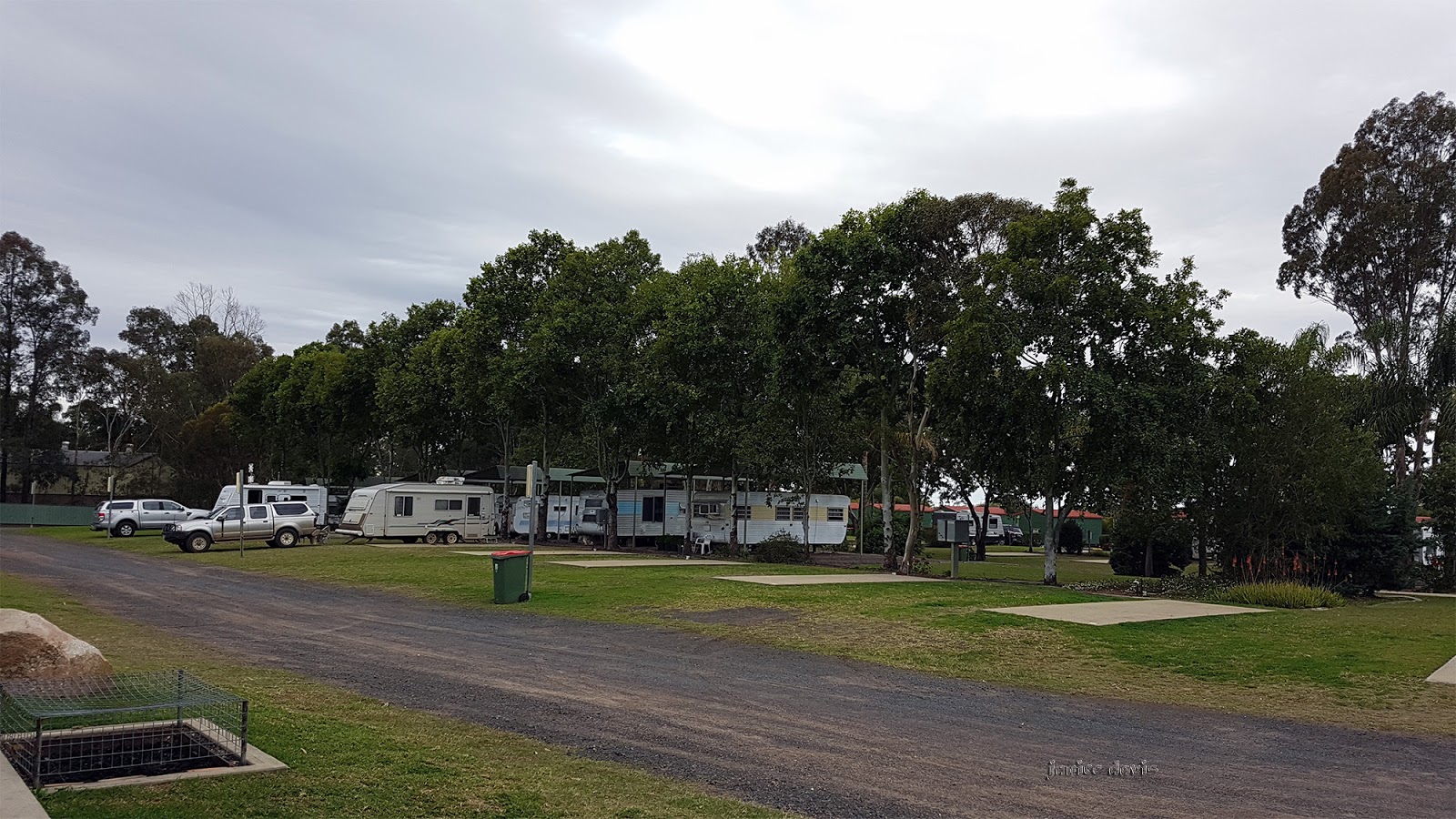 thoughts & happenings: Millmerran Village Caravan Park, Q'land.
