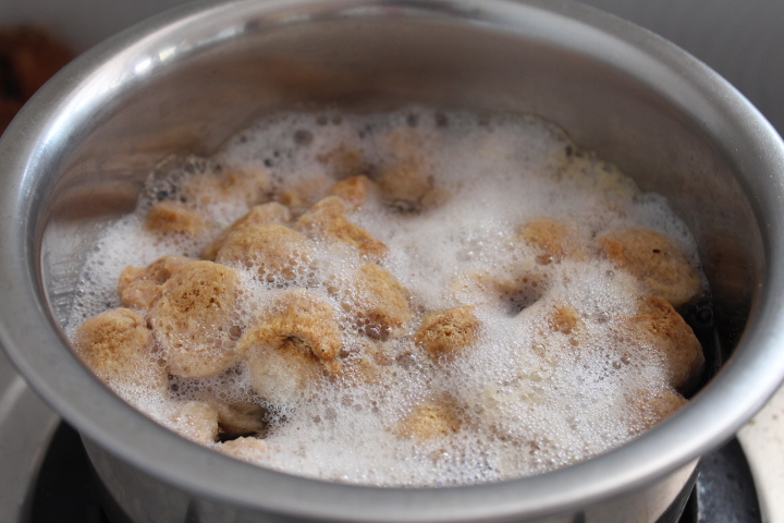 SOYA CHUNKS / MEAL MAKER BRIYANI