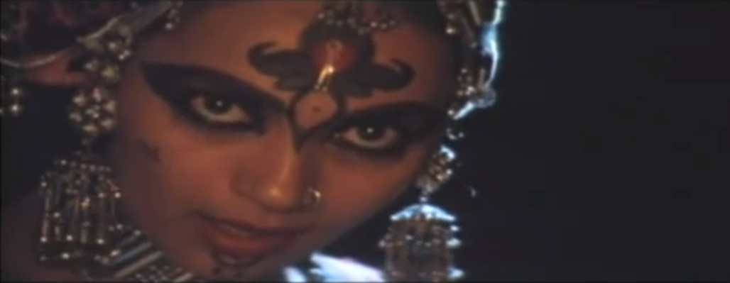 Miss Moon's Musings: DOPE: "Pardesi, Pardesi" from "Raja Hindustani" (1996)