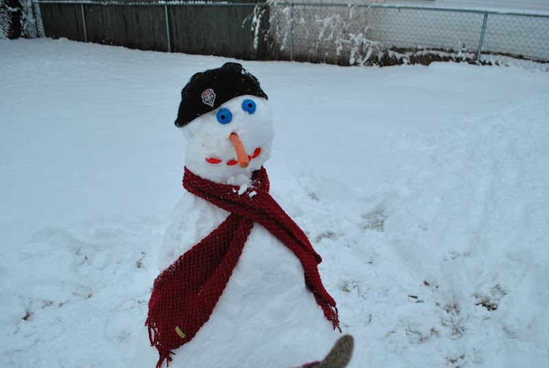 The Iowa Farmer's Wife: Outdoor Play: Her First Snowman!