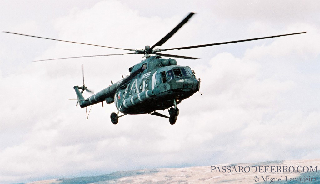 RECORDAÇÕES DA BÓSNIA - II (M948 - 33AL/2013) ~ PÁSSARO DE FERRO