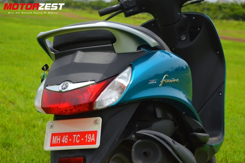 Yamaha Fascino Quick Ride Review | Stylish & Smooth - MotorZest