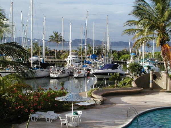 Bahia Redonda Gallery