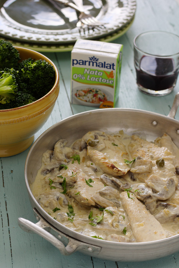 Cinco Quartos de Laranja: Bifinhos de frango com natas e cogumelos