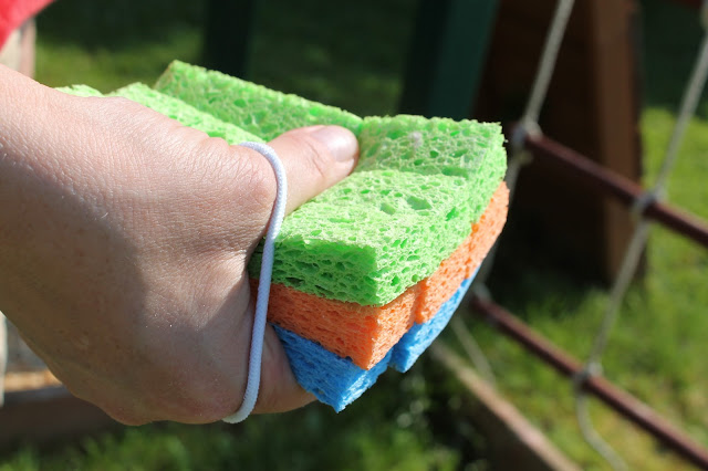 My Creative Mommy: Sponge Bomb Water Game!