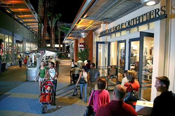 10 Things You Must do Before You Graduate ASU: Date @ Tempe Marketplace