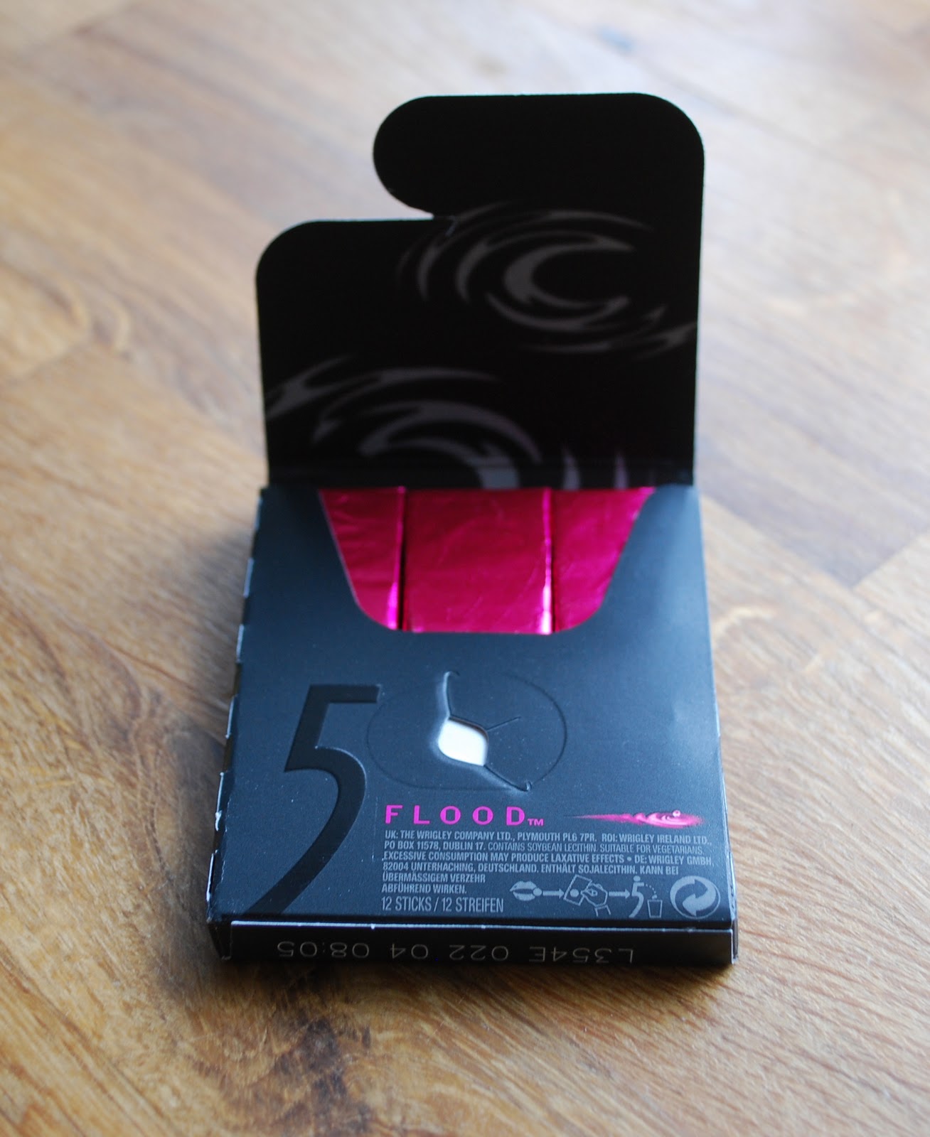 QWERTY Mum: Wrigley's 5 Chewing Gum FLOOD - Review