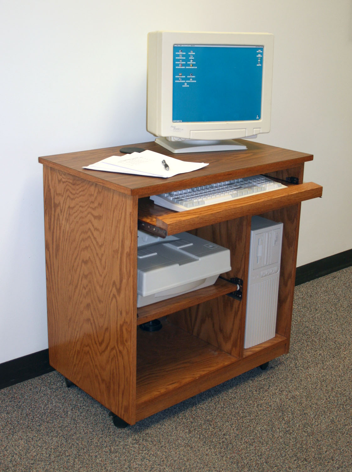 Furniture Front: Computer Tables & Workstations