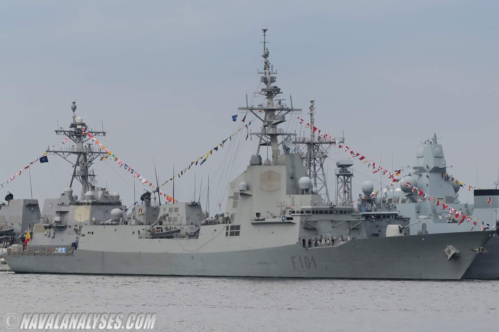 Naval Analyses: PHOTO GALLERY #23: Álvaro de Bazán, frigate of the ...