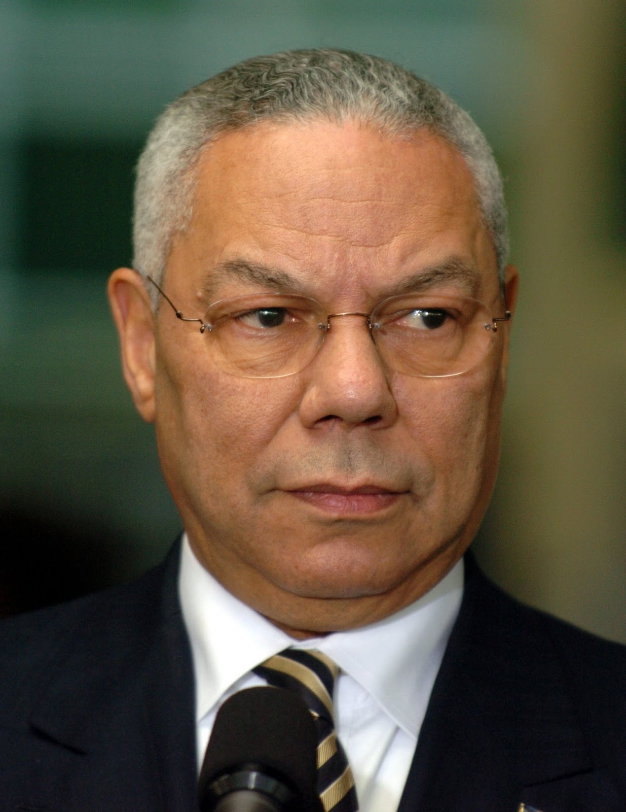AFRICAN AMERICAN REPORTS: Colin Powell is supporting Hillary Clinton