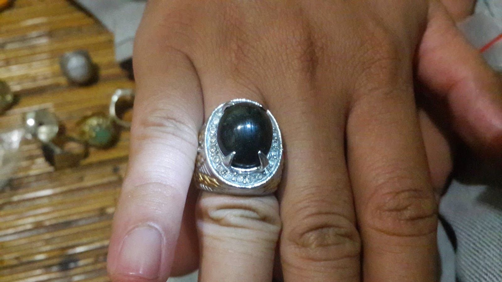 macam batu permata red borneo khas kalimantan selatan