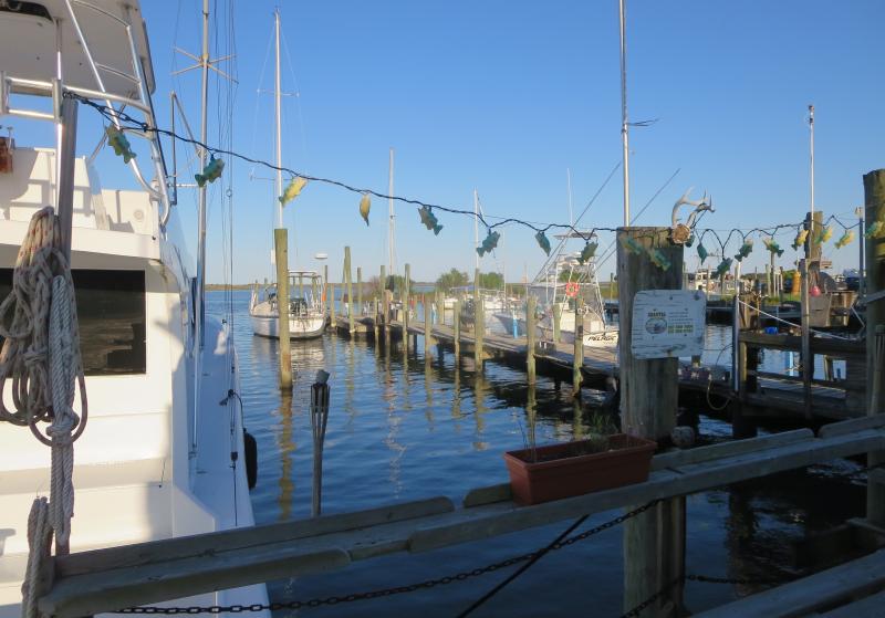 Cruising the ICW with Bob423: Swan Point Marina - at a dock