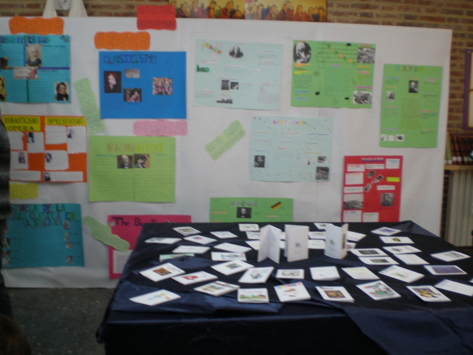 Biblioteca del colegio Ana Soto: V EXPOSICIÓN CREATIVA DE ARTE