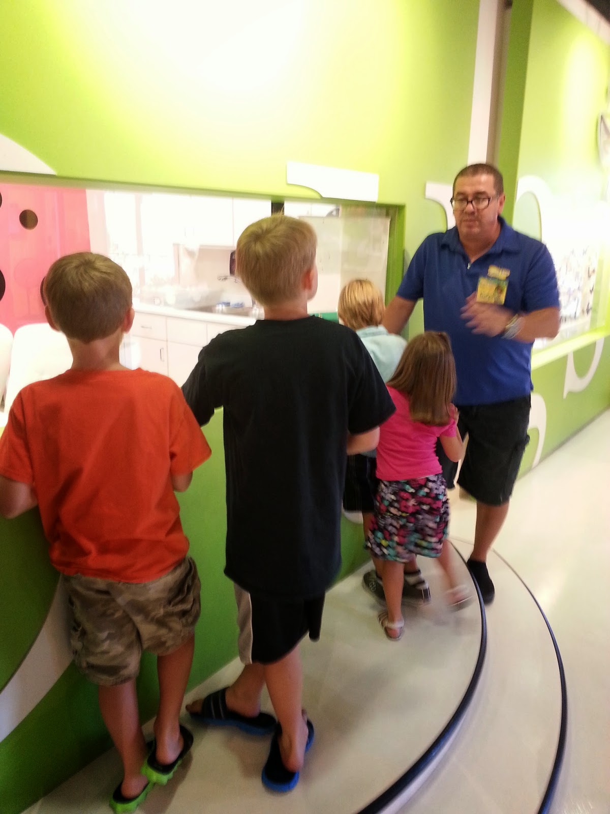 Six Little Ducklings: Insect Lore Bugseum