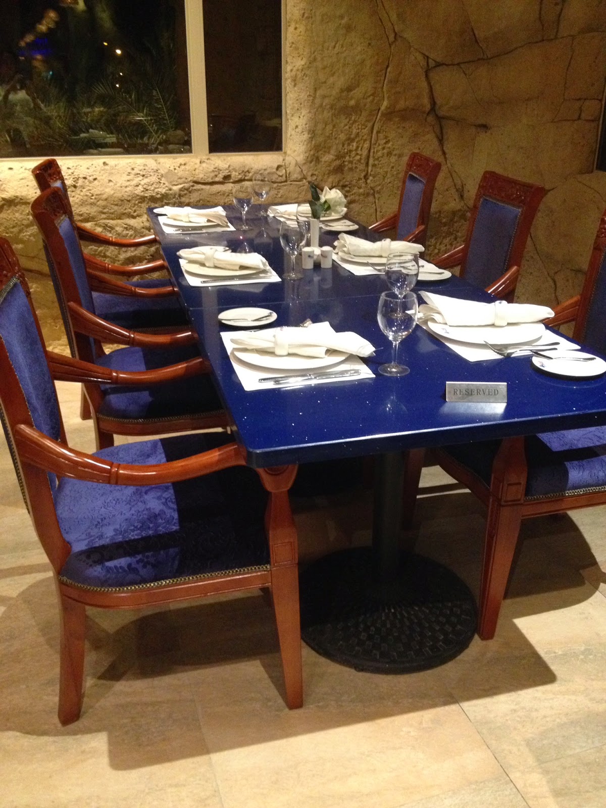 Oman? Oh My!!: The Cave Restaurant in Muscat