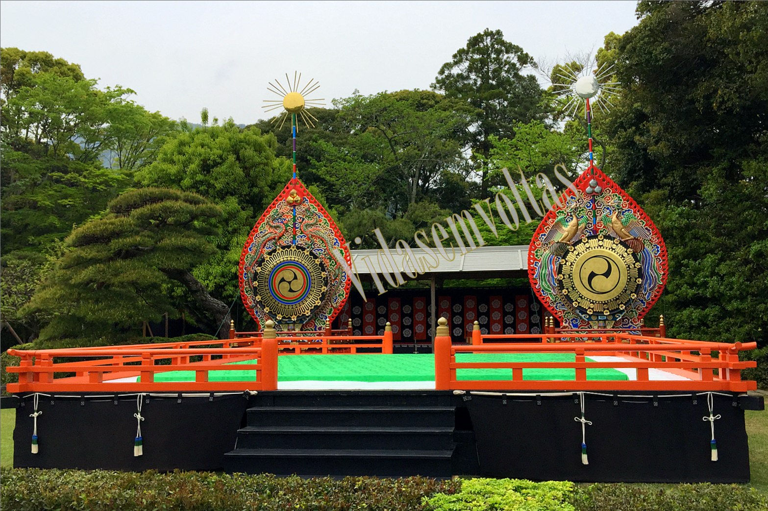 Kagura, ritual xintoísta sacro artístico de oferenda aos deuses