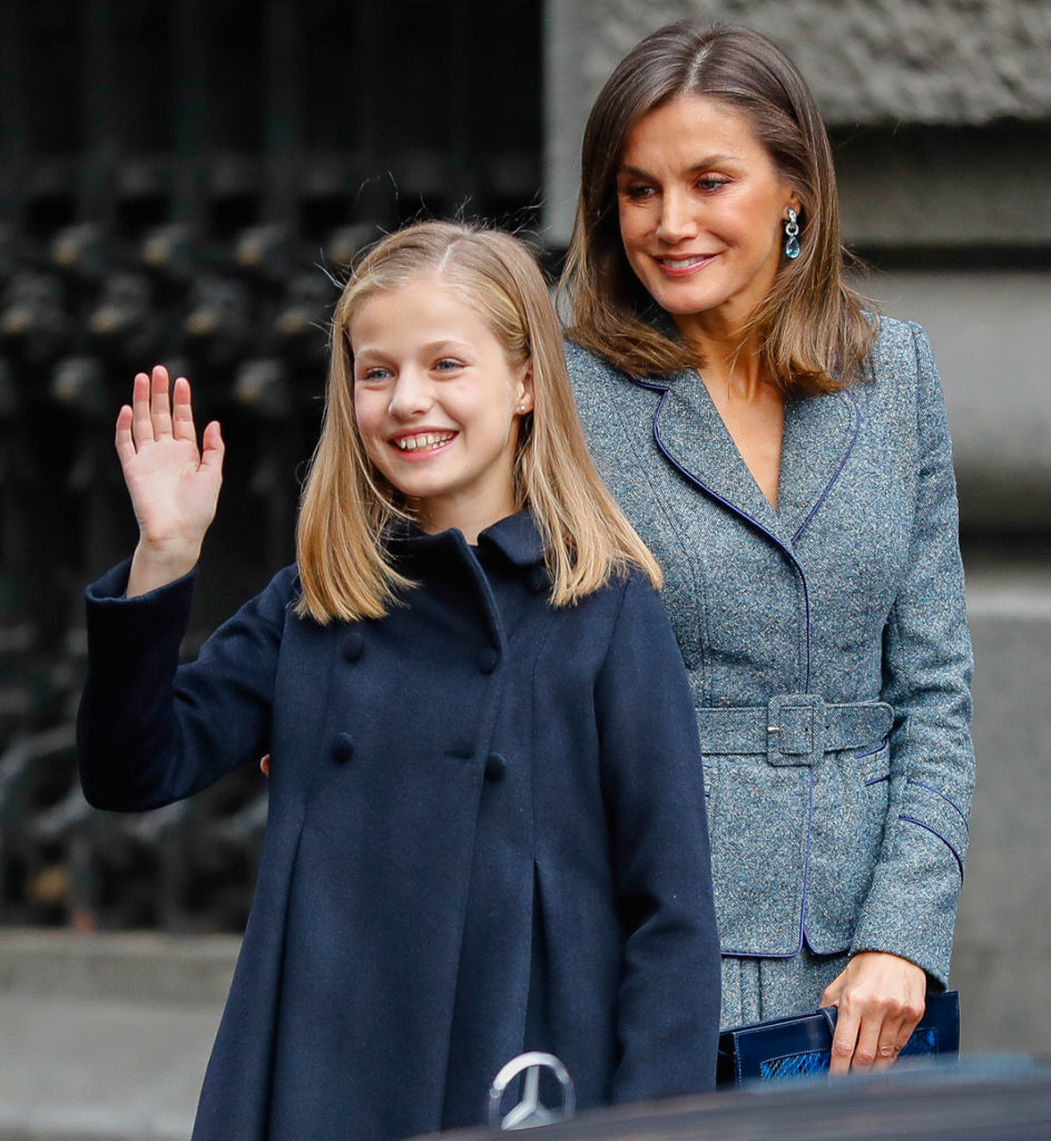The Royal Children: Spanish RF: Princess Leonor reads in public for the ...