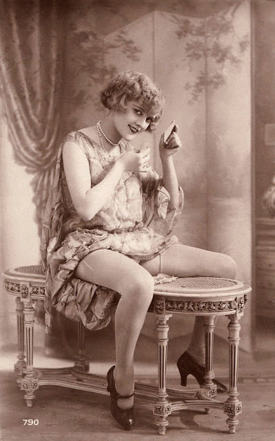 Beauty Over 100 Years Ago 35 Stunning Postcards Of Beautiful Girls In Over The World From The
