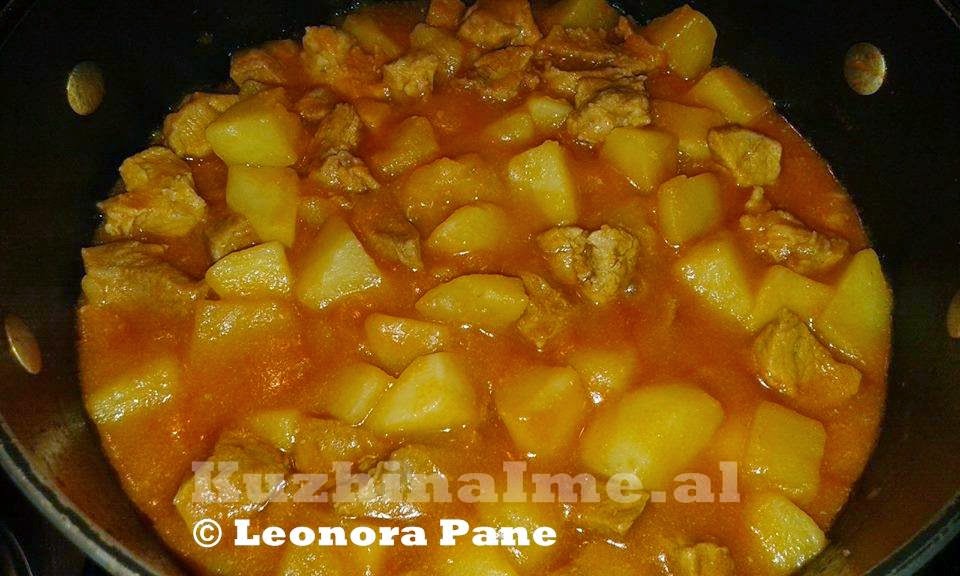 KuzhinaIme.al: GJELLE ME PATATE E MISH VICI: (Receta nga Leonora Pane)